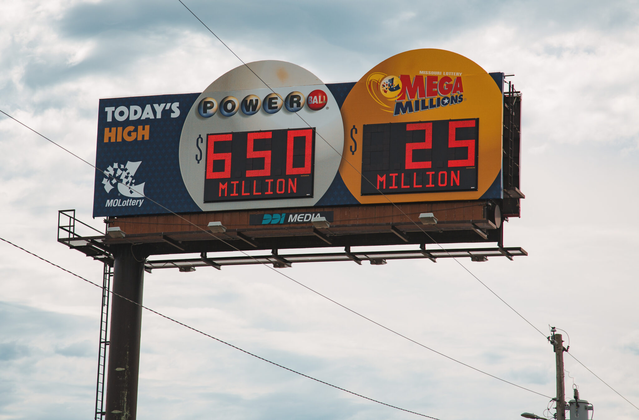Powerball Jackpot Soars to $1.7 Billion: Why Everyone’s Talking About It